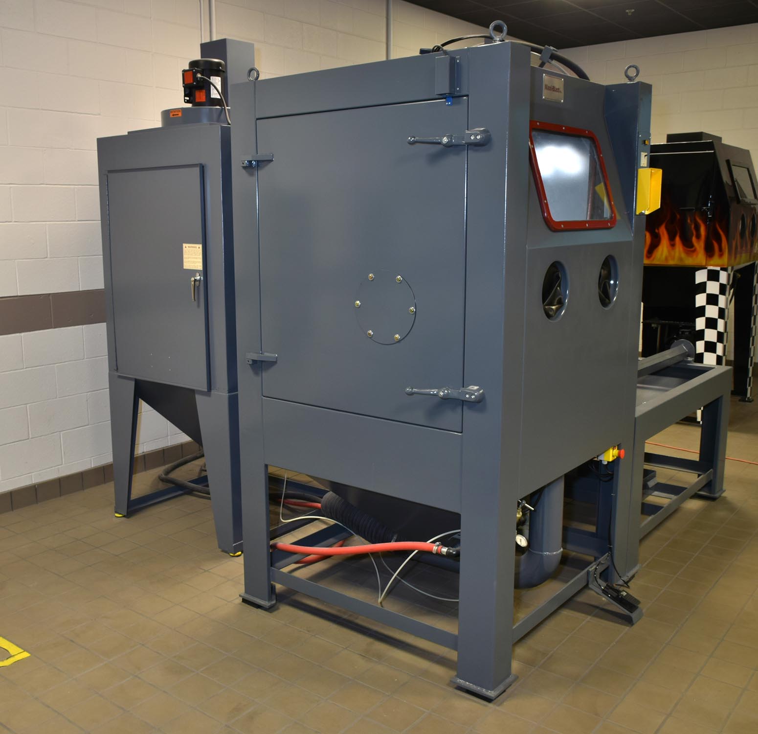 Pressure Blast Mold Cleaning Systems – Maxi-Blast